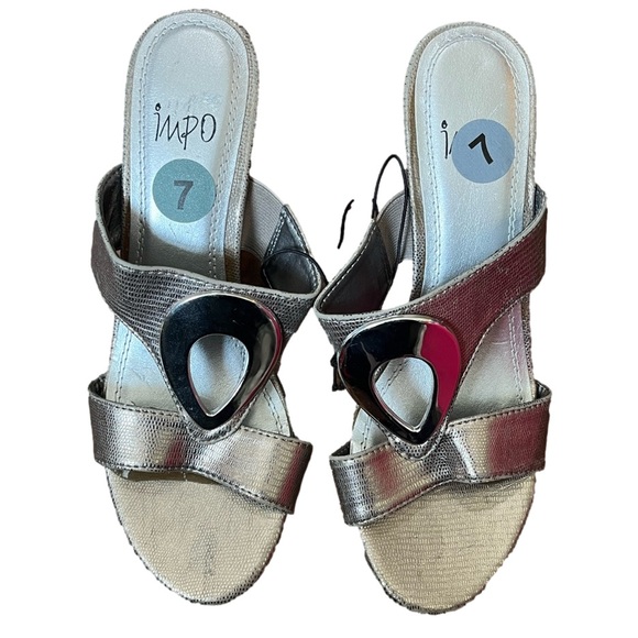 Impo | Shoes | Impo Voyager Silver Wedge Shoes Size 7m Snakeskin Sandal ...